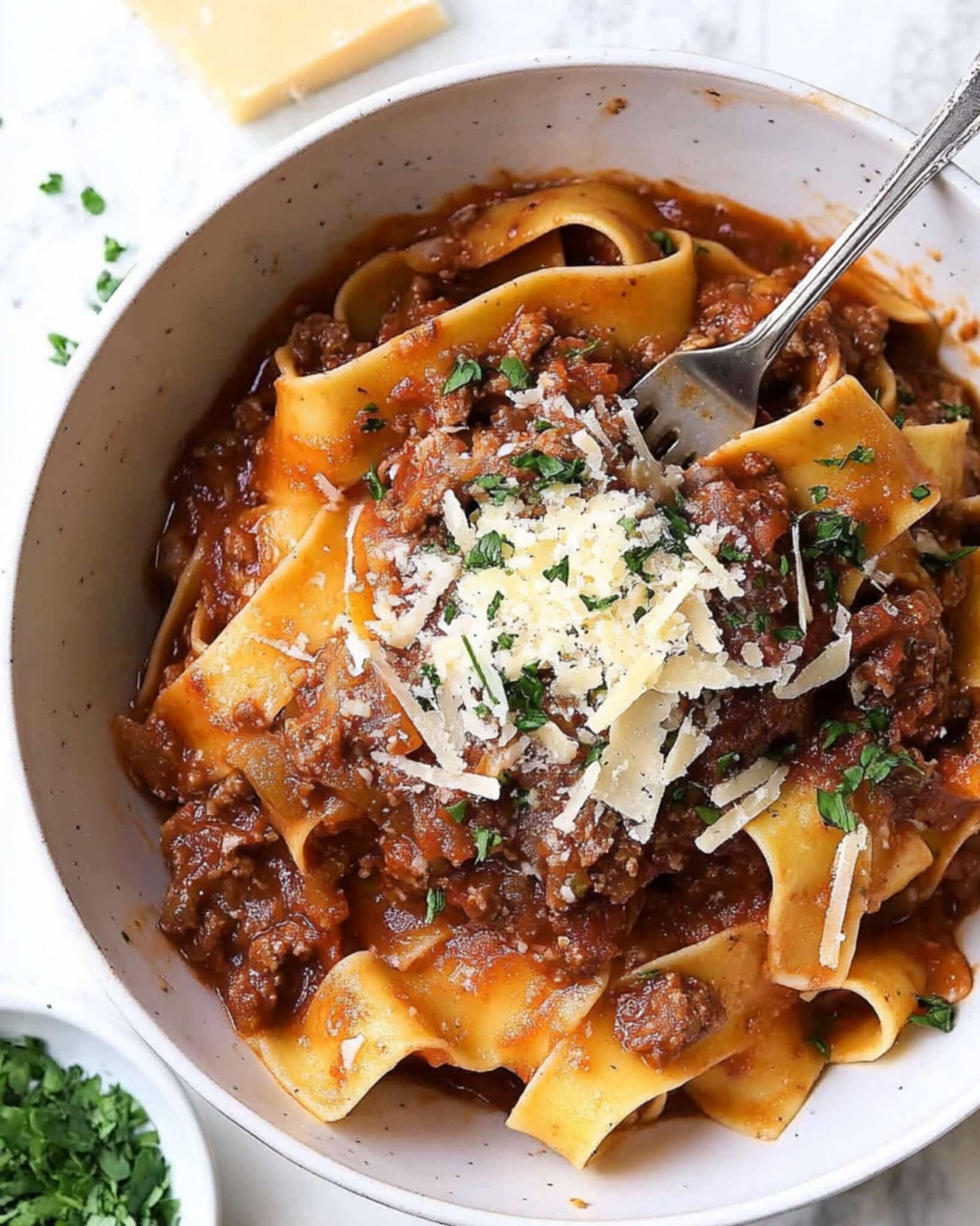 Slow Cooked Shredded Beef Ragu Pasta Recipe - Emilyscook