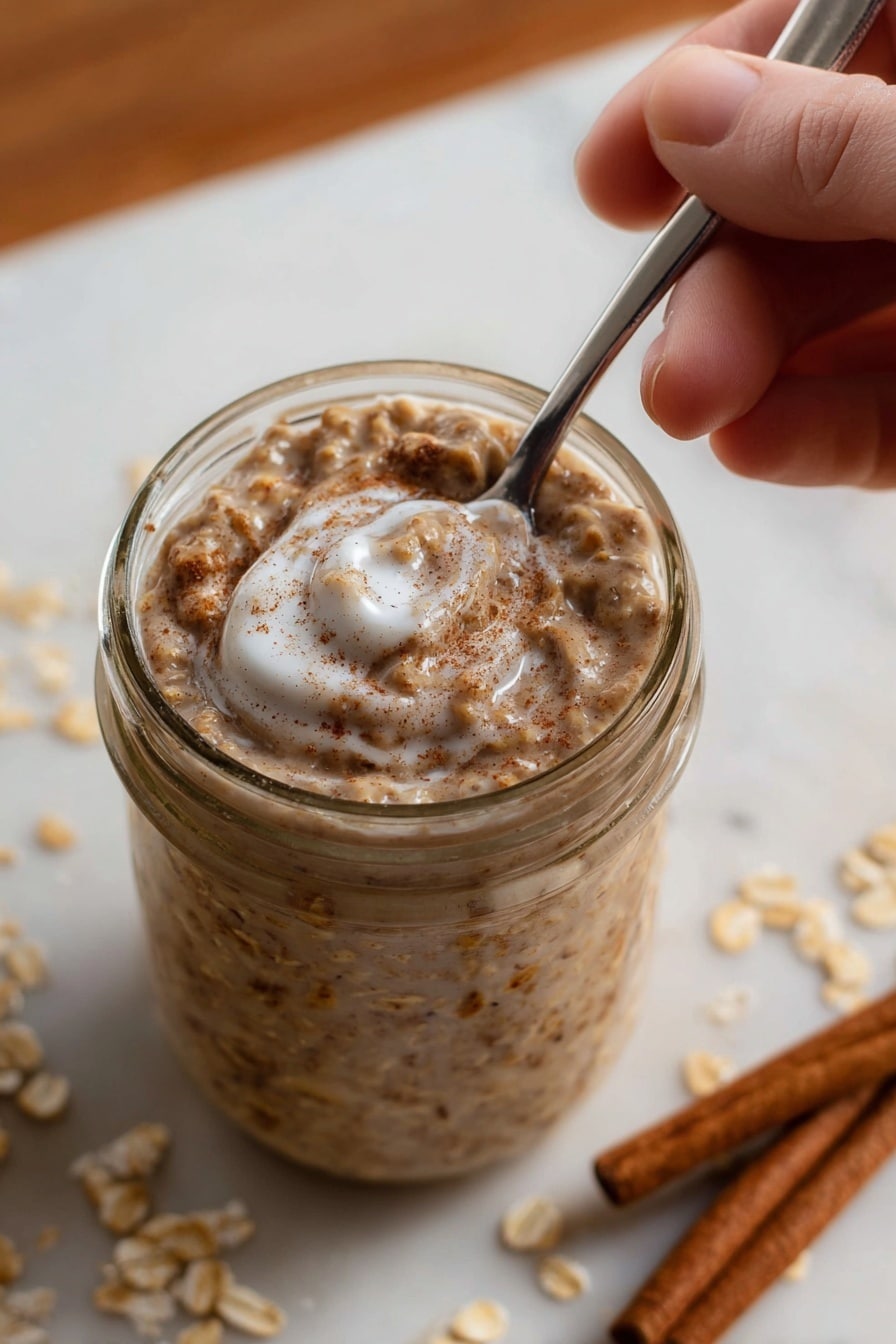 Cinnamon Roll Overnight Oats: Delicious & Easy Breakfast